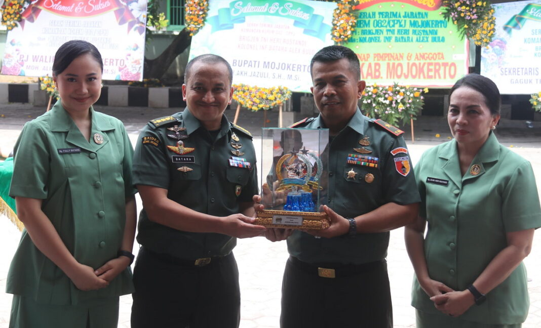 Komandan Korem 082/CPYJ Brigjen TNI Heri Rustandi Pindah Tugas Diganti ...