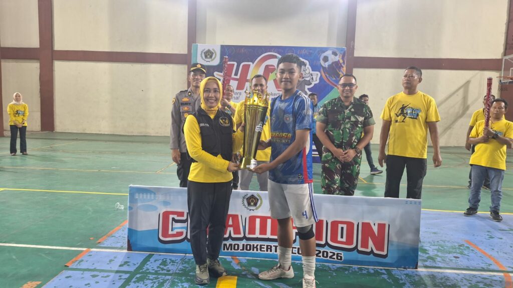 SMPN 1 Kota Mojokerto Juara I PWI Mojokerto Cup 2026 - InilahMojokerto
